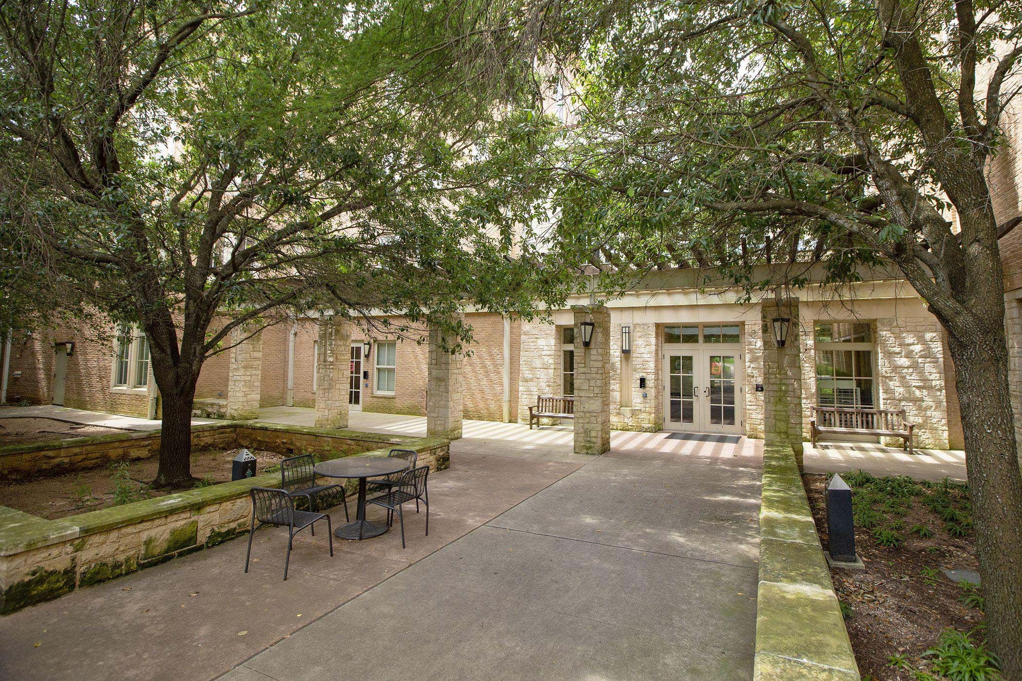 Jacques Dujarié Hall and Dujarié Casitas | St. Edwards University in ...